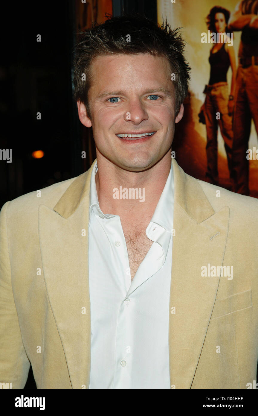 Steve Zahn and wife arriving at the SAHARA Premiere at the Chinese ...