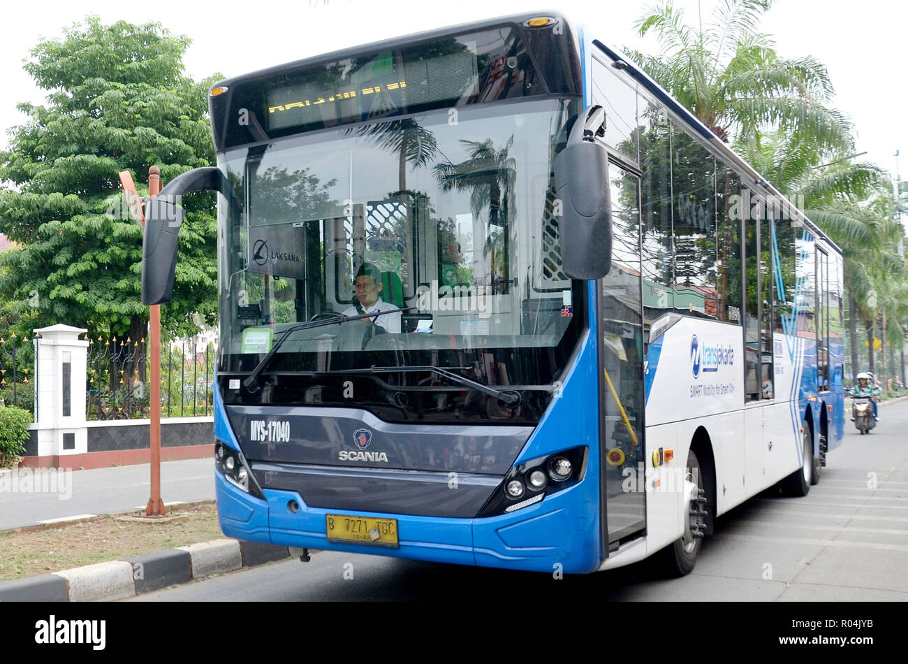 New Scania Bus ,Trans Jakarta, passing in HR Harsono Street, Ragunan ...