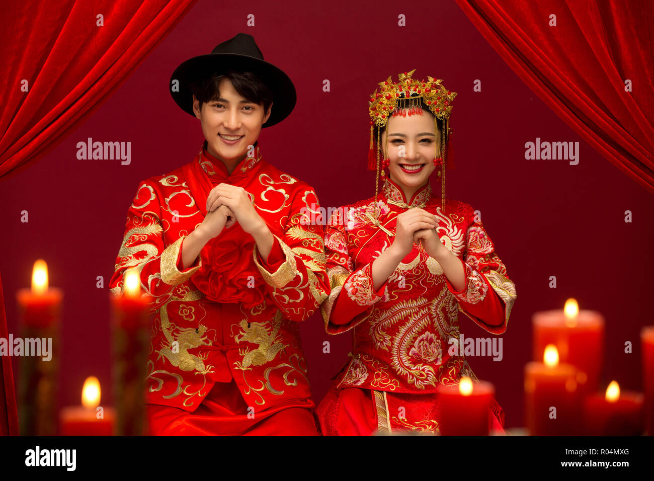 Chinese wedding bed hi-res stock photography and images - Alamy