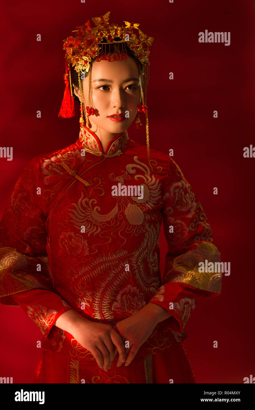 Beautiful bride costume Stock Photo - Alamy