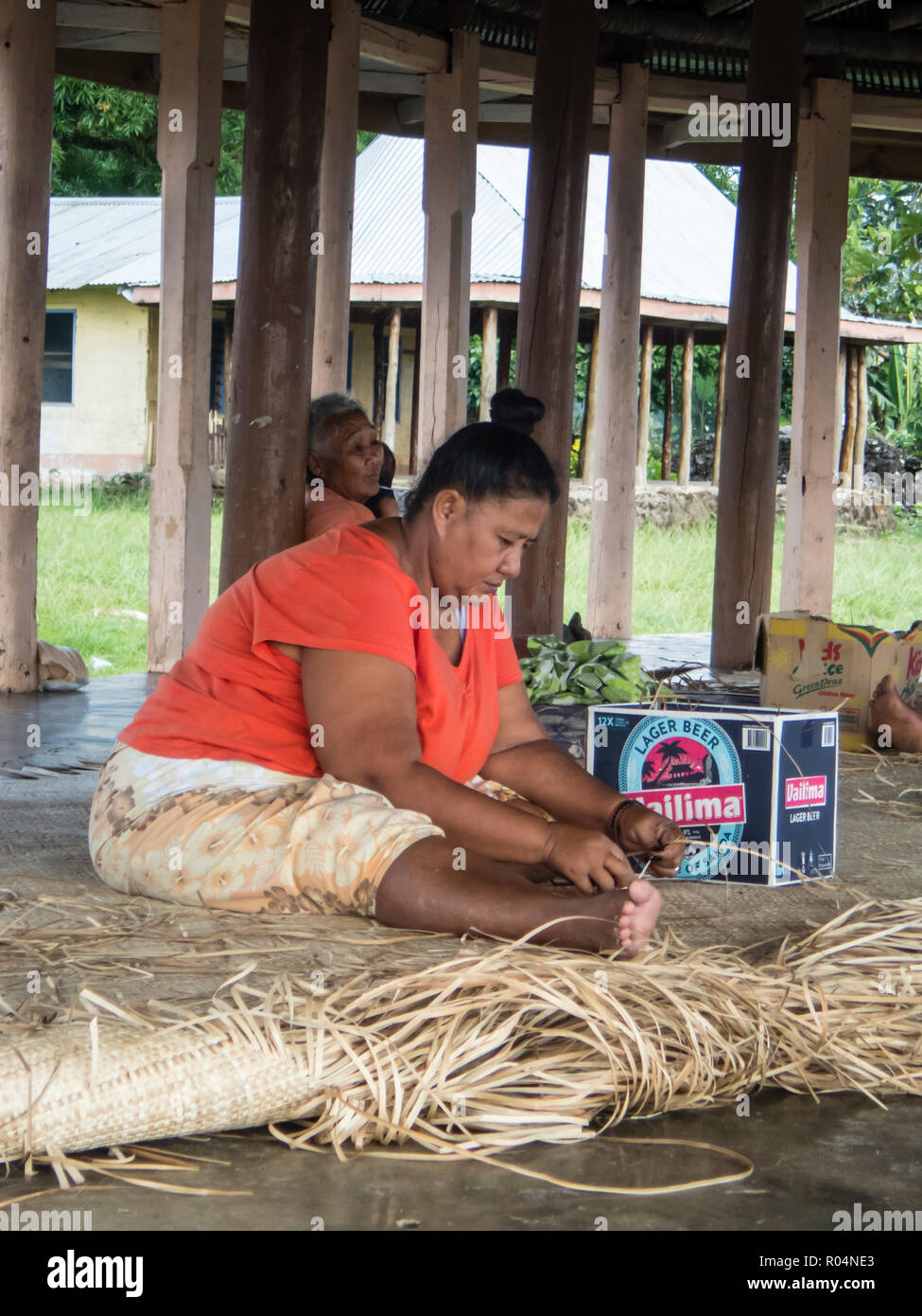 Samoan woman hi-res stock photography and images - Alamy