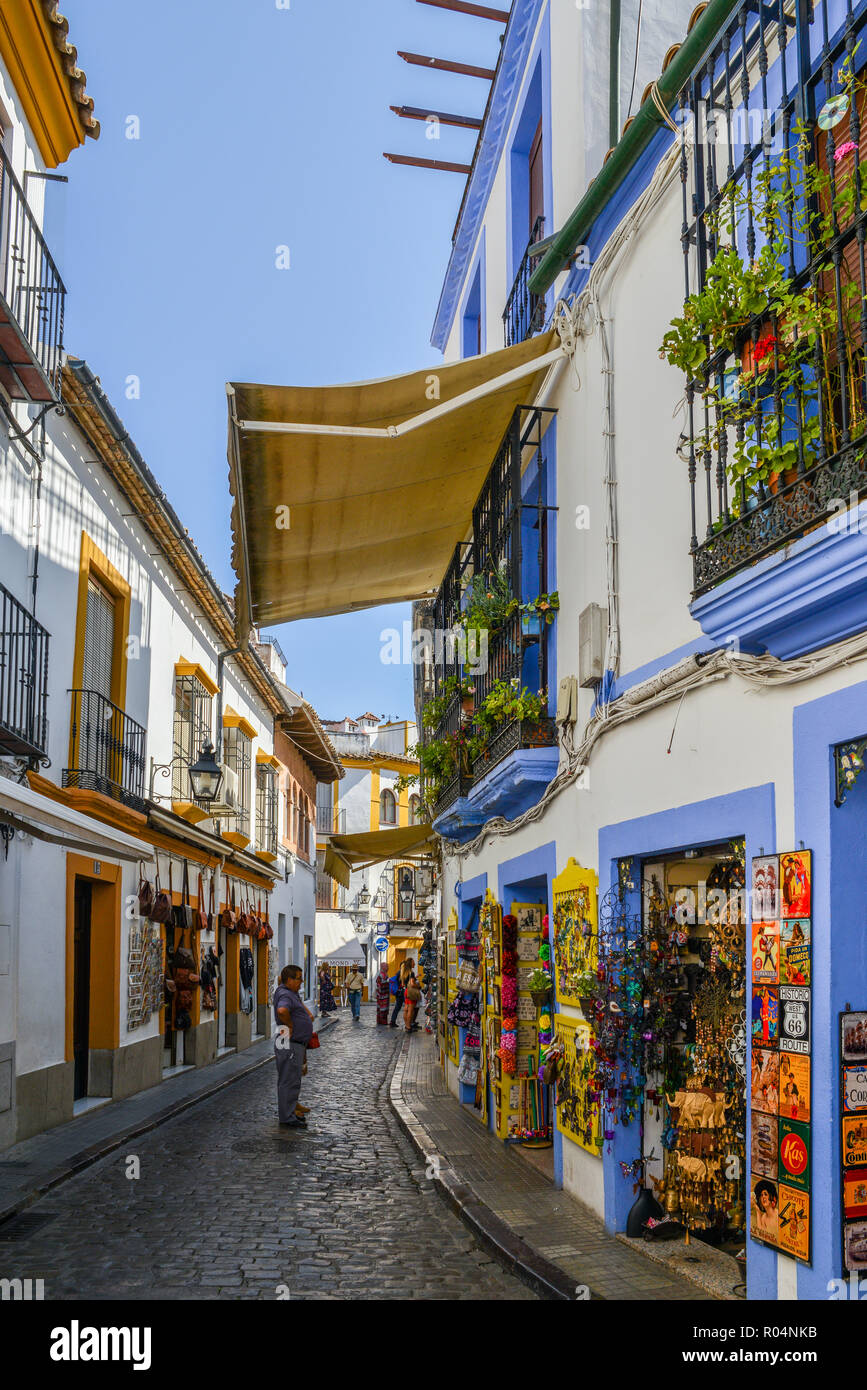 City streets in spain hi-res stock photography and images - Alamy