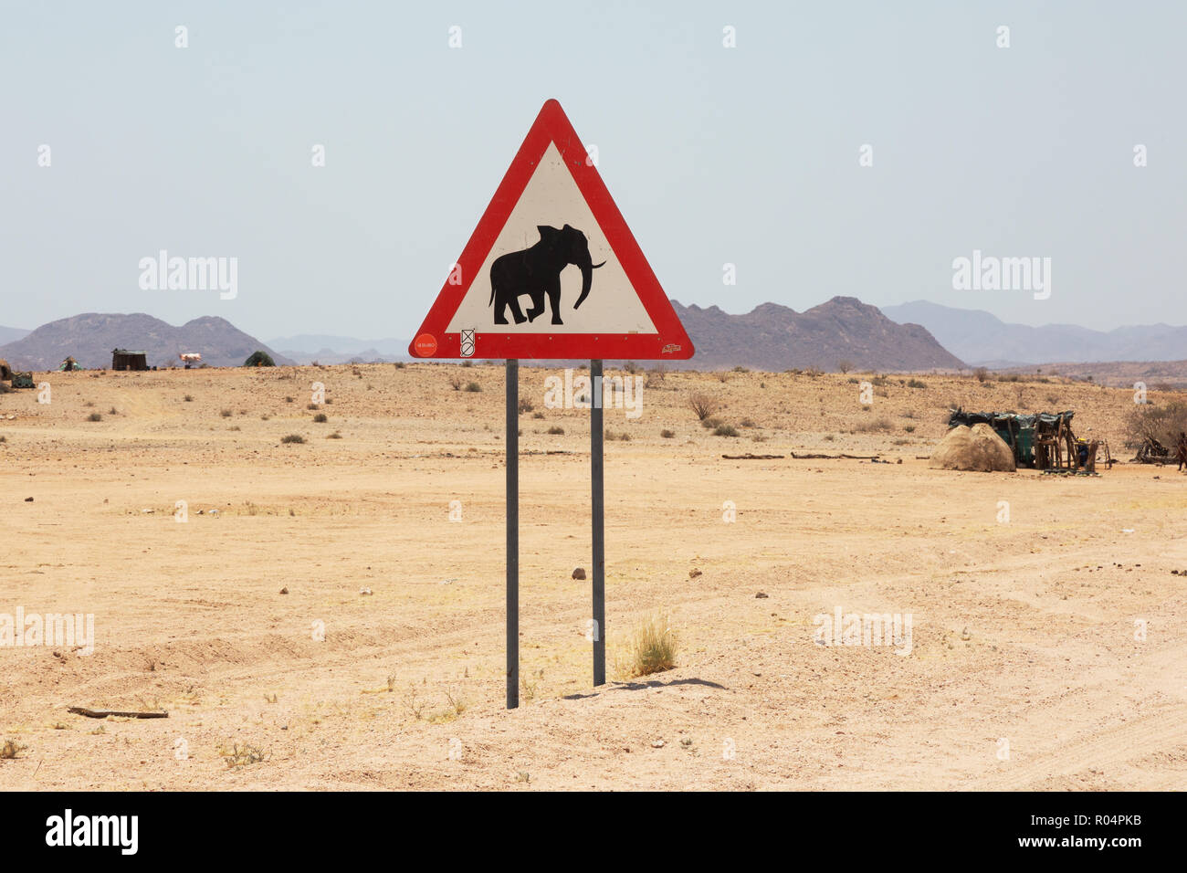 Warning sign elephants hi-res stock photography and images - Alamy