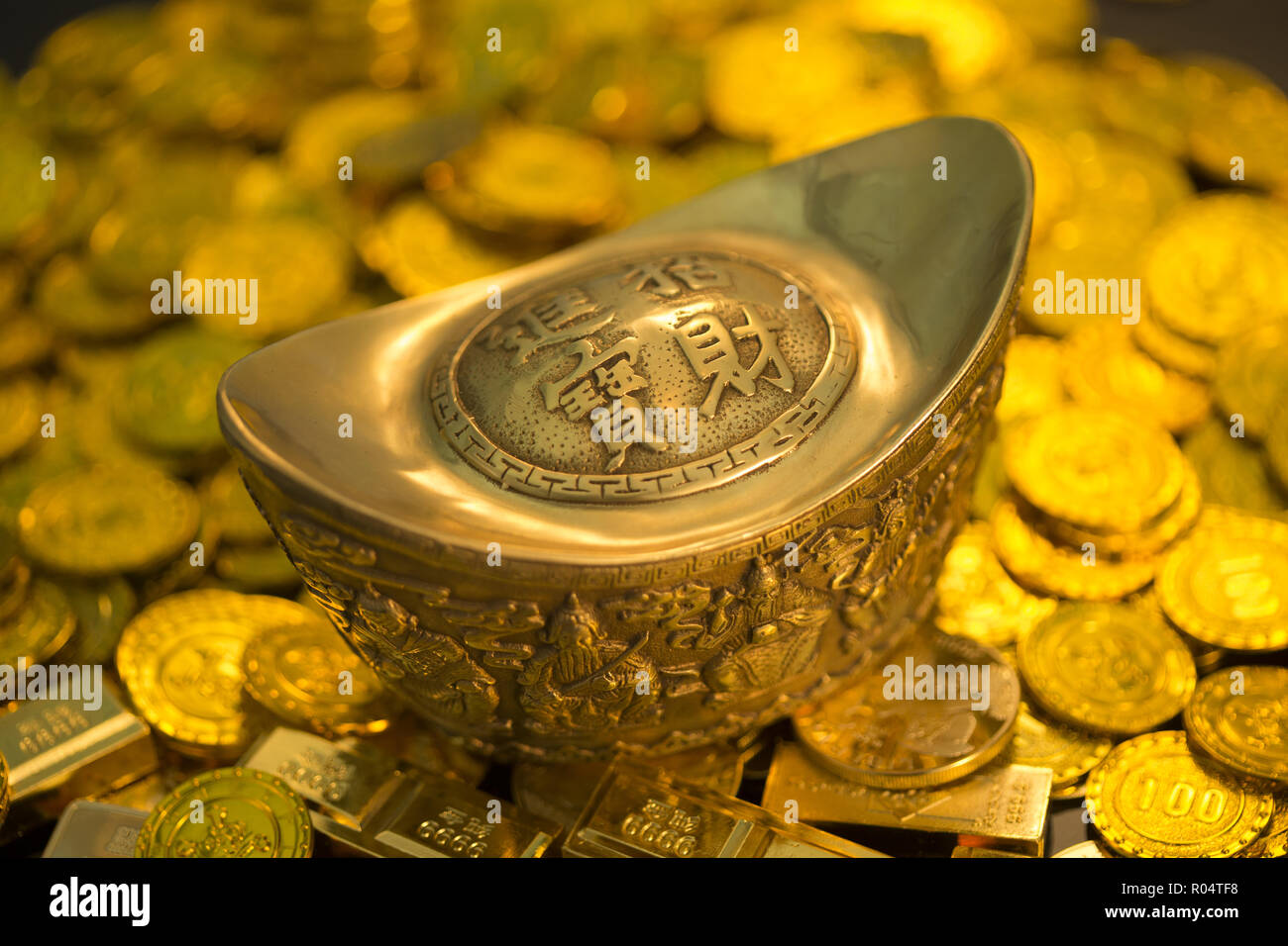Gold ingot shape hi-res stock photography and images - Alamy