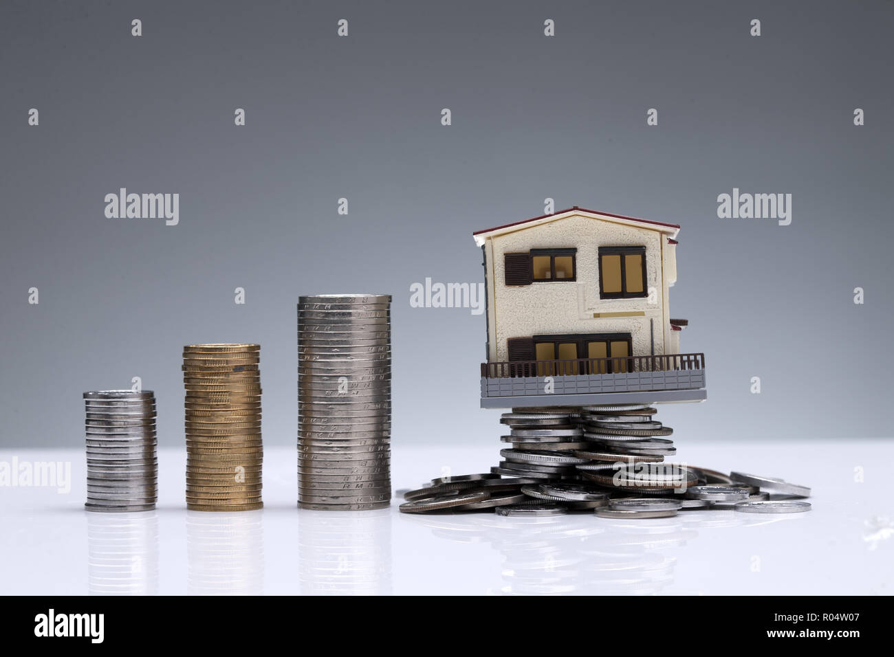 Coin building china hi-res stock photography and images - Alamy