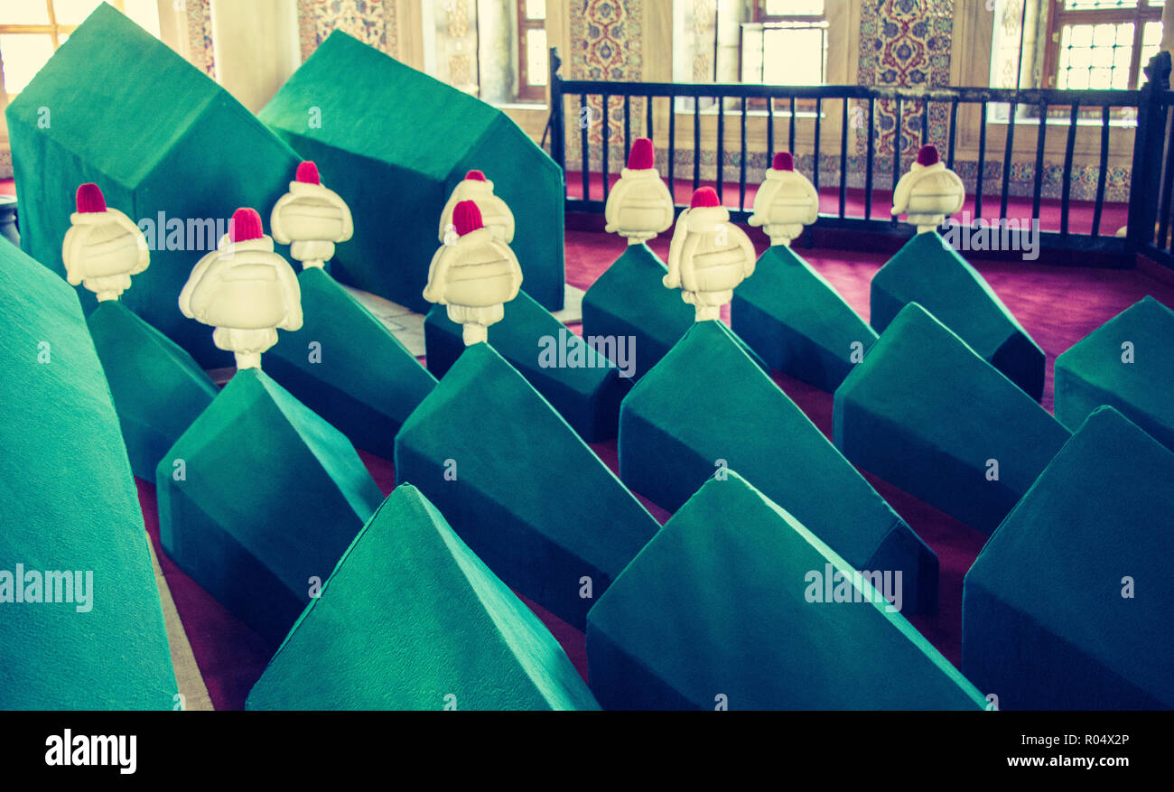 Rows of coffins in an ottoman turkish mausoleum tomb Stock Photo - Alamy