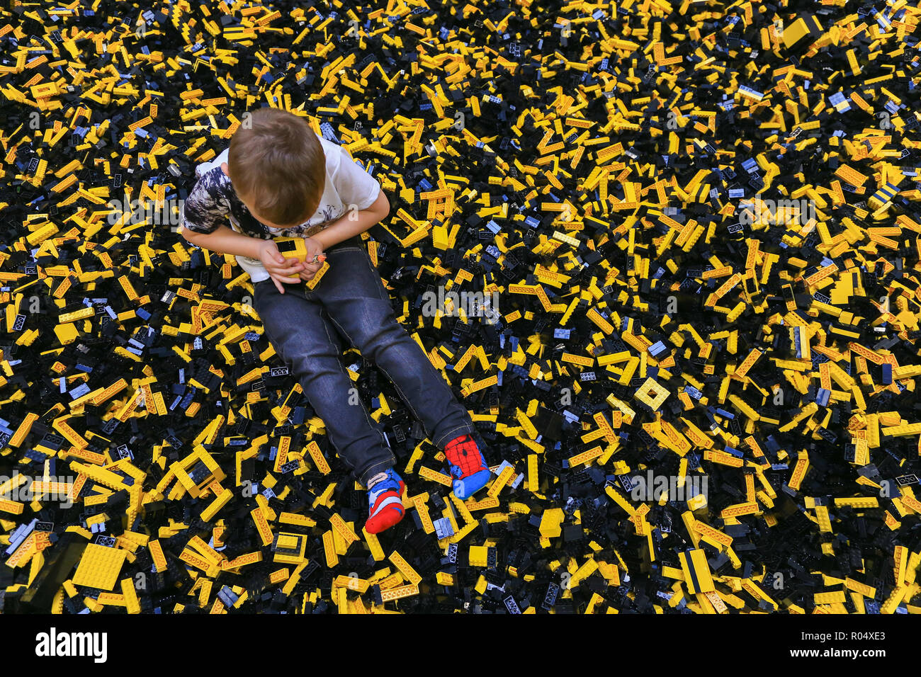 A little boy playing with lego bricks Stock Photo - Alamy