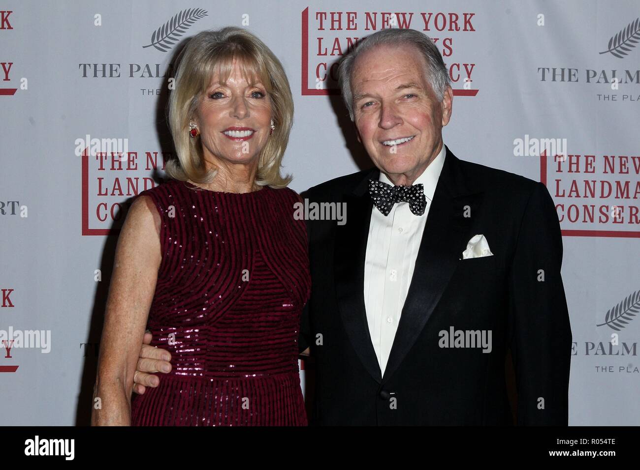 New York, NY, USA. 1st Nov, 2018. Liz Peek, Jeff Peek at arrivals for ...