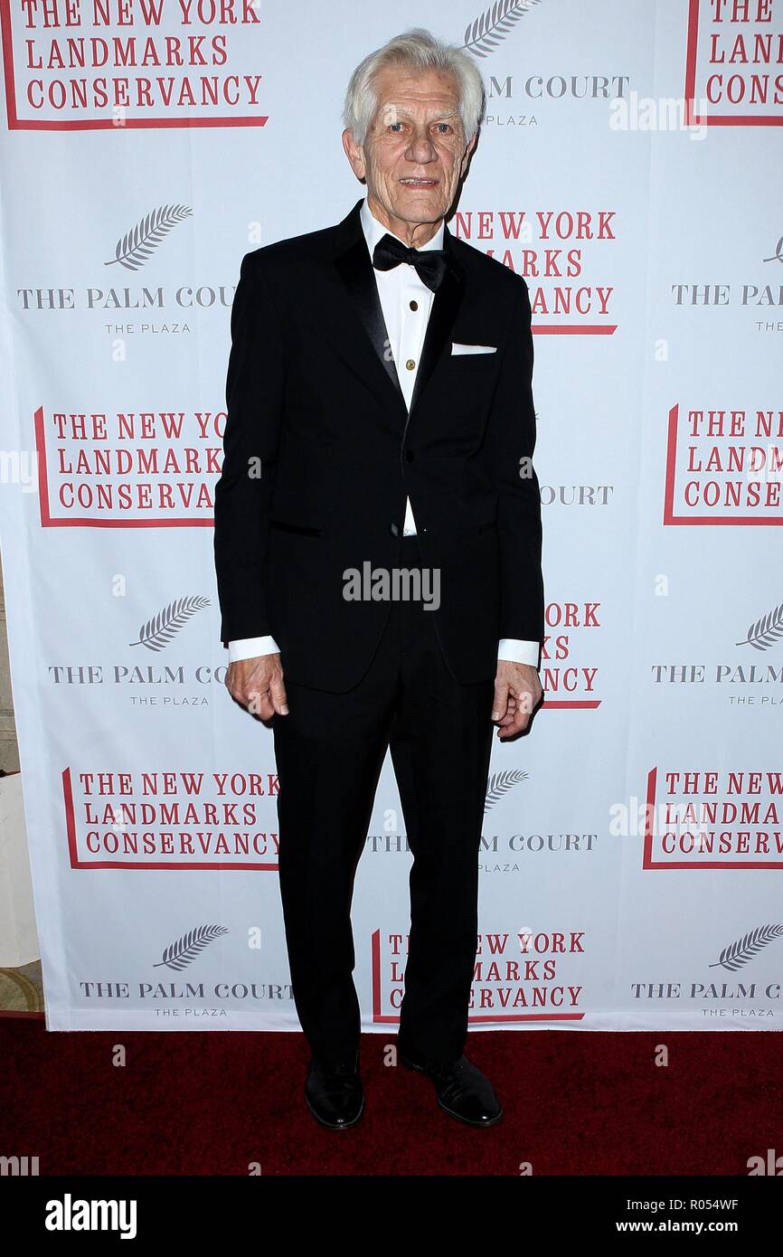 New York, NY, USA. 1st Nov, 2018. Peter Stangl at arrivals for The New ...