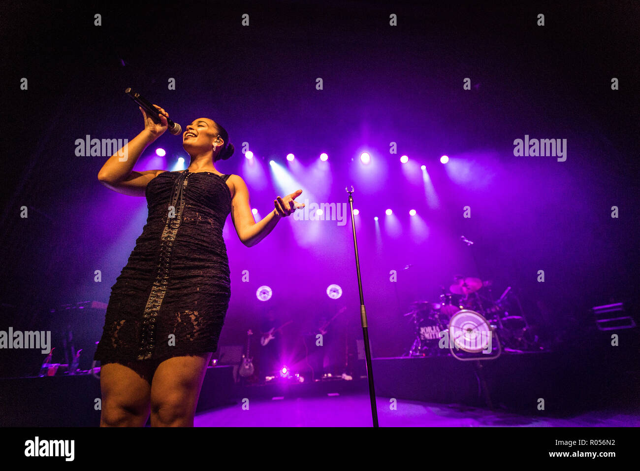 Jorja smith musician hi-res stock photography and images - Alamy