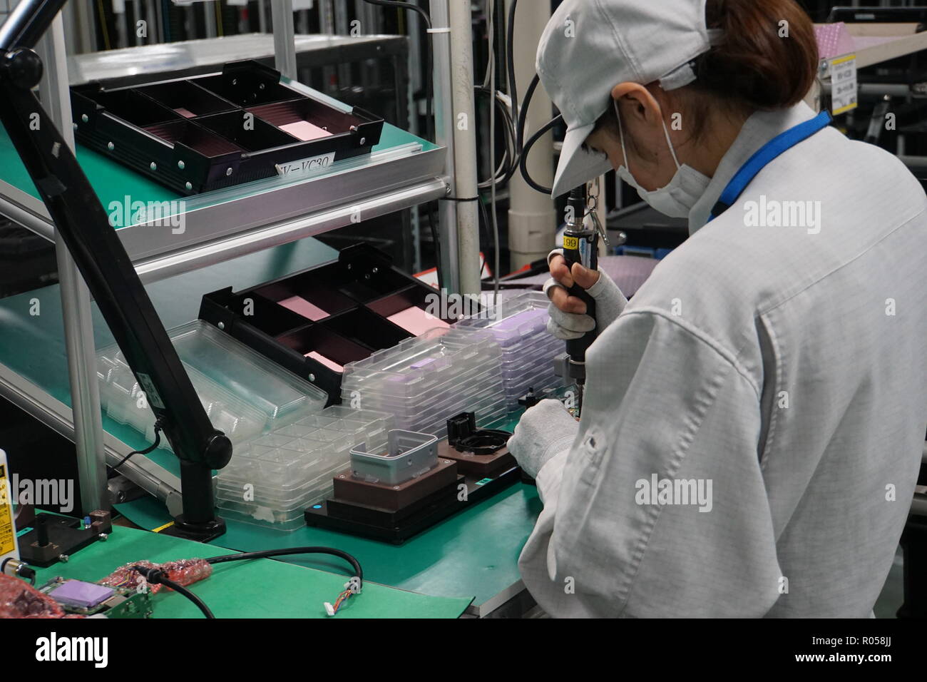 Fukuoka, Japan. 01st Nov, 2018. Employees of the Japanese electronics ...