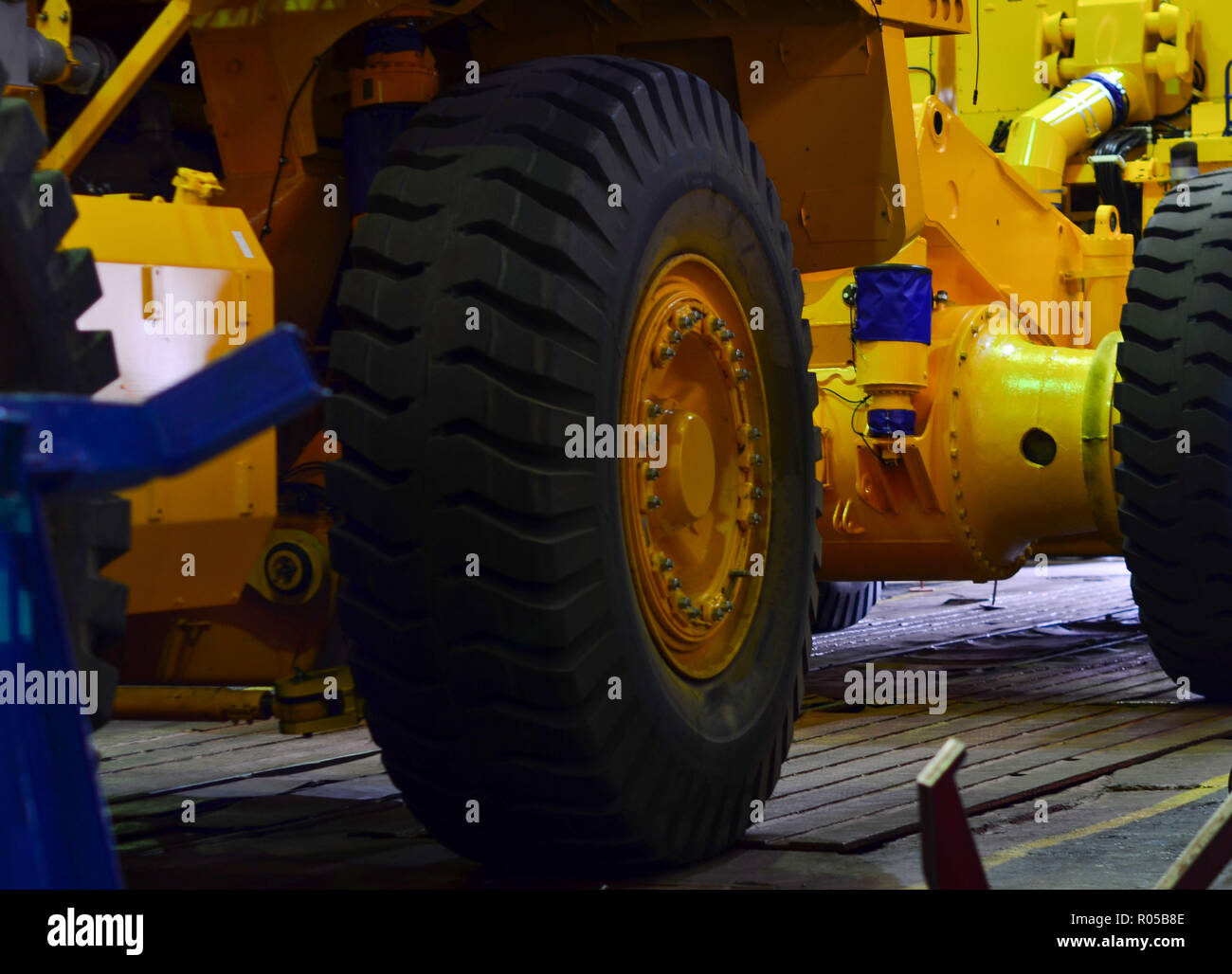 Line, conveyor for the production of large yellow career dump trucks ...