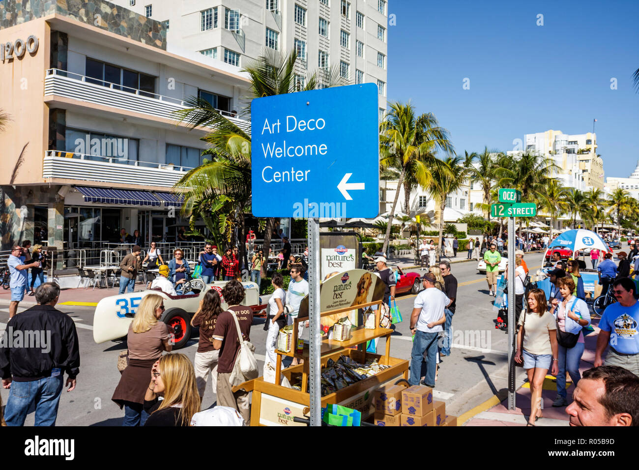 Miami beach florida art deco welcome center sign florida hi-res stock ...