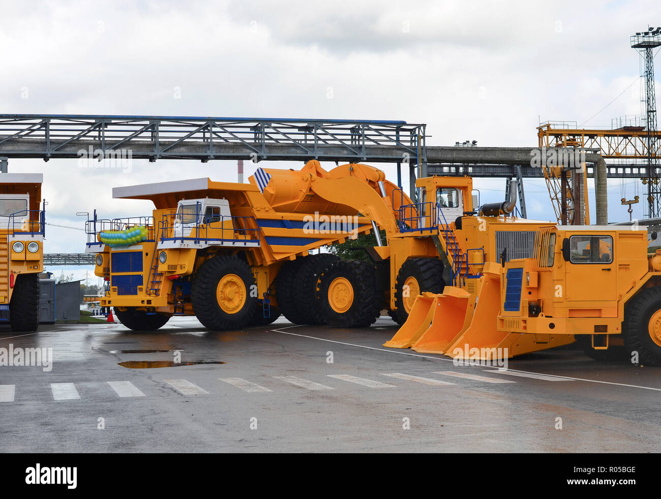 Bogie trucks hi-res stock photography and images - Alamy