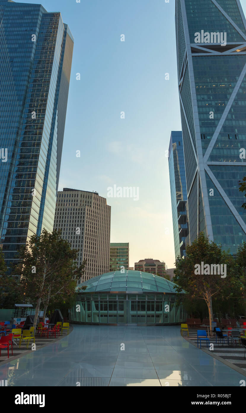Salesforce transit center park hi-res stock photography and images - Alamy