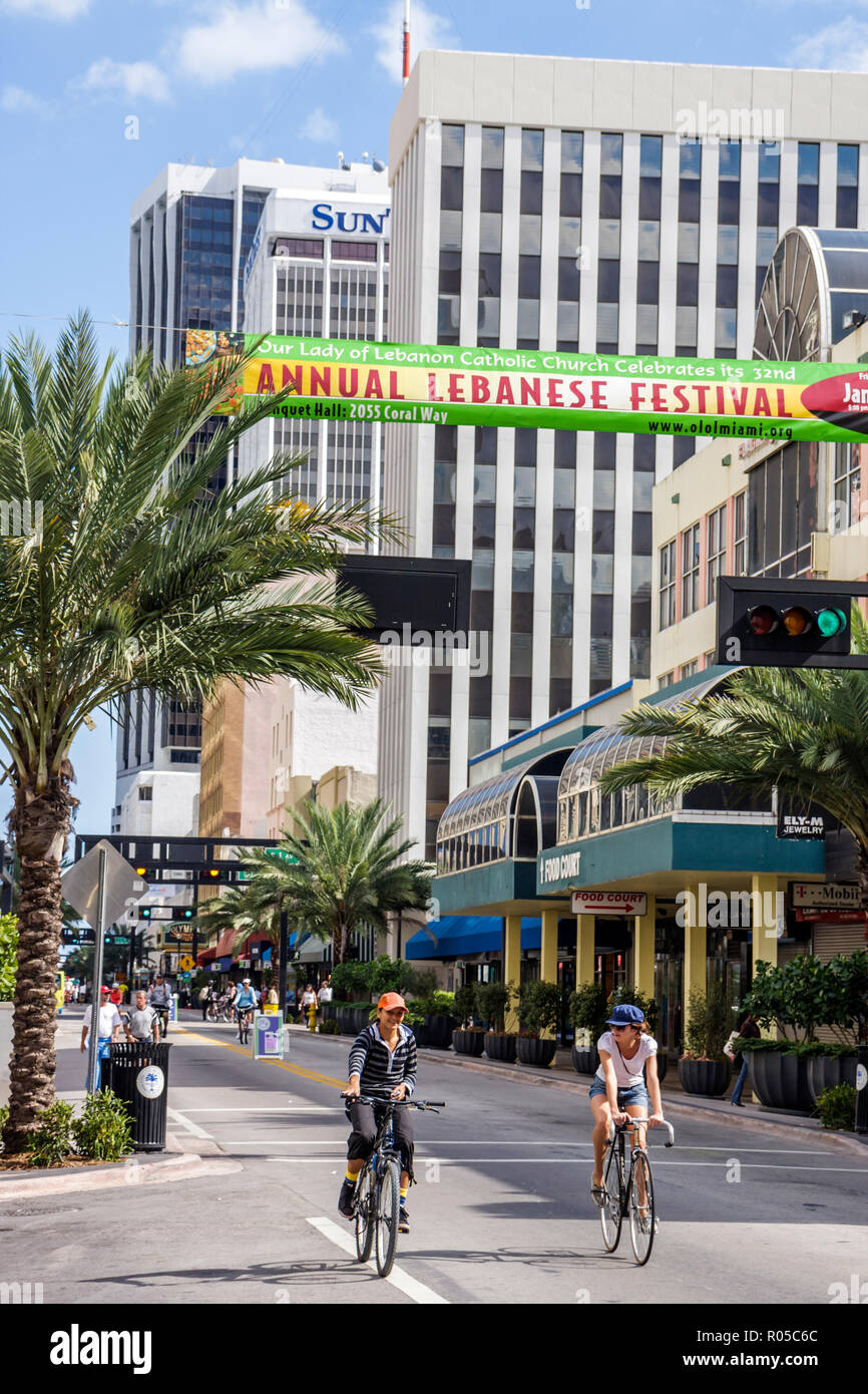 Activity ride hi-res stock photography and images - Alamy