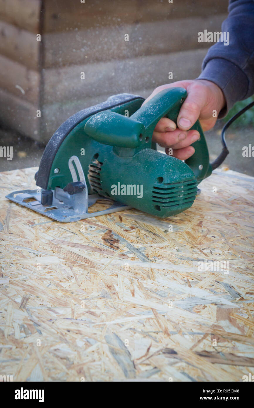 Saw cut off hi-res stock photography and images - Alamy