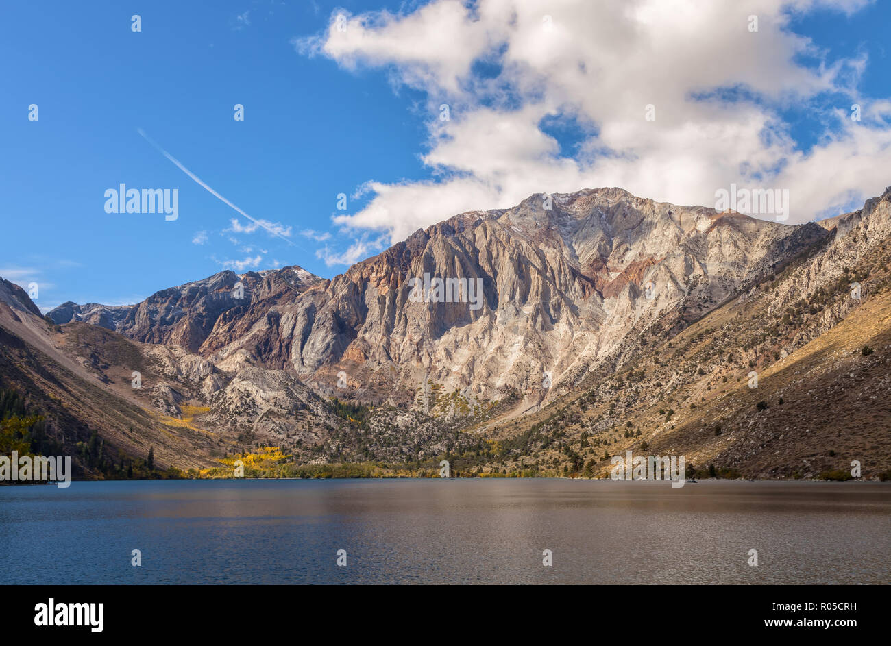 Mono fall colors hi-res stock photography and images - Alamy