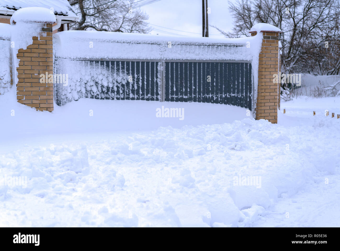 Wrought iron gates barrier barriers hi-res stock photography and images ...