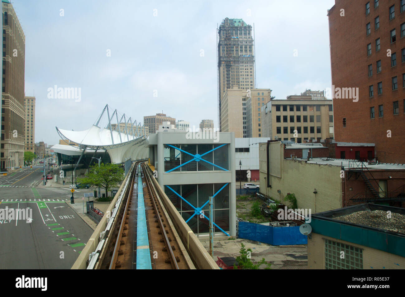 Train tramway modern buildings hi-res stock photography and images - Alamy