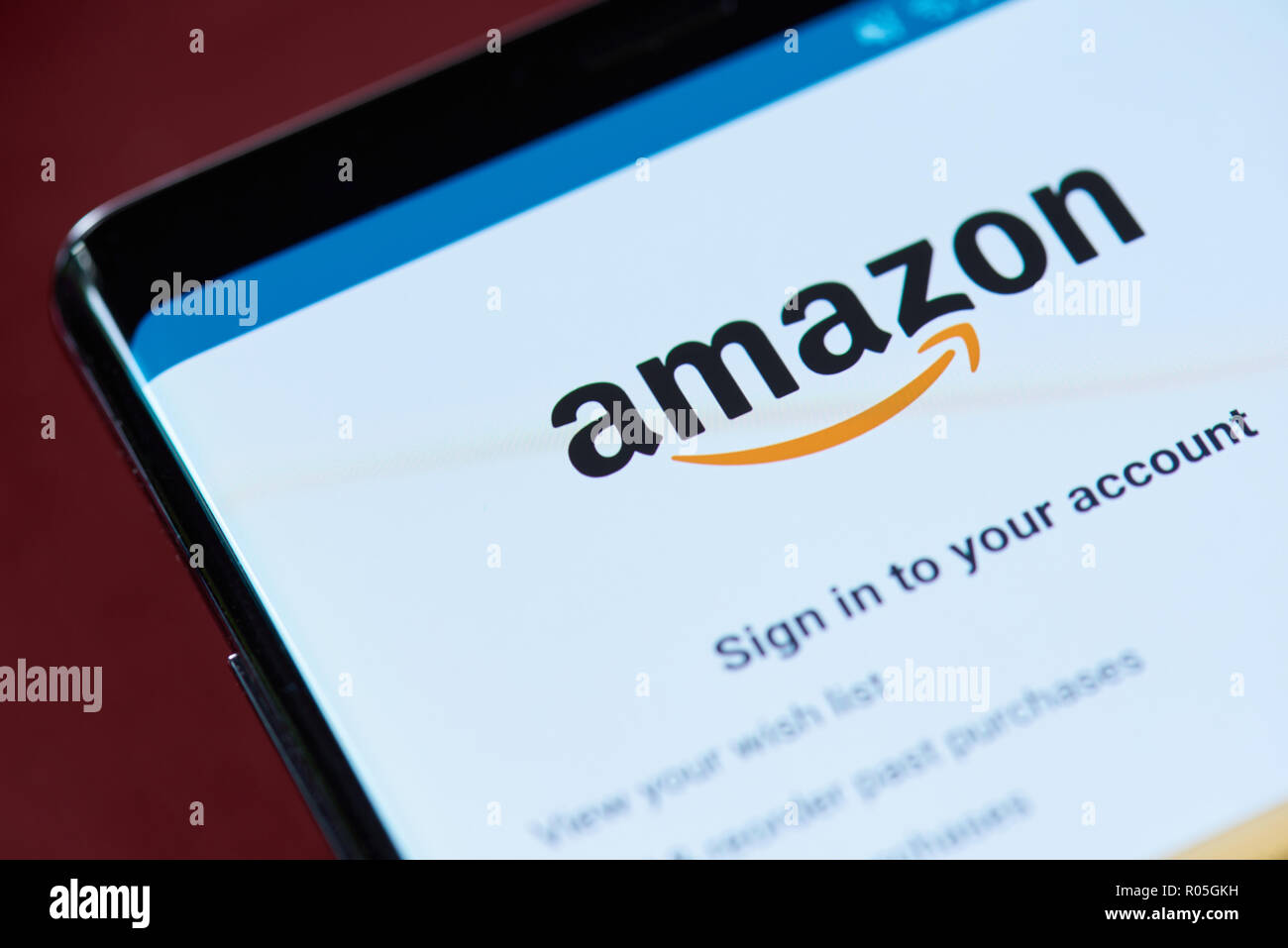 Retailer screen hi-res stock photography and images - Alamy