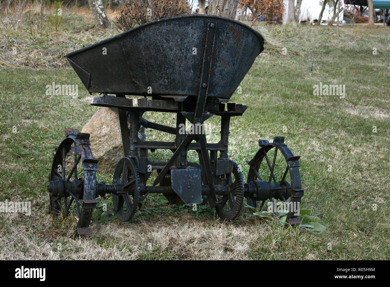 Old farm machine hi-res stock photography and images - Alamy
