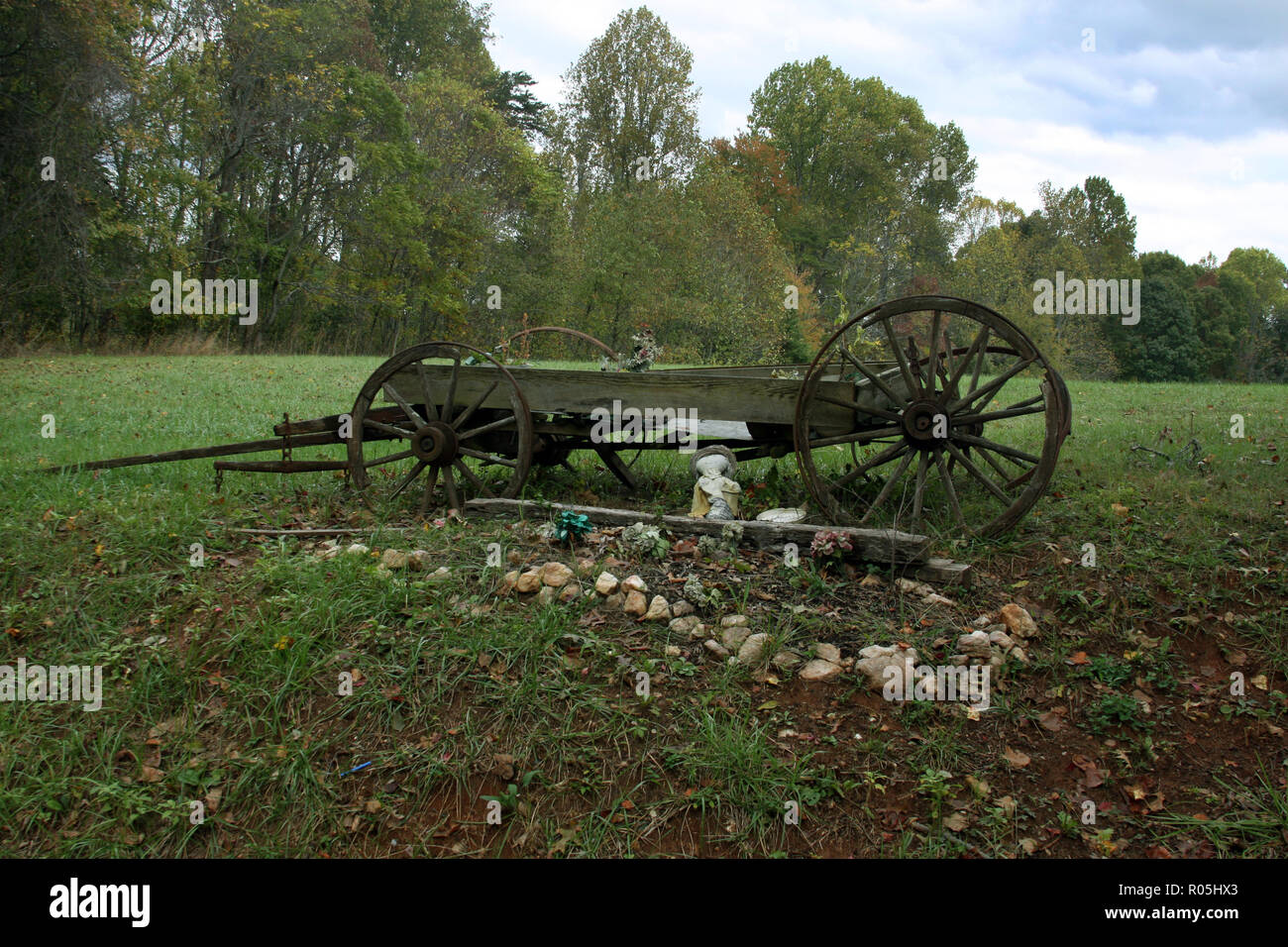 Weathered wagon hi-res stock photography and images - Alamy