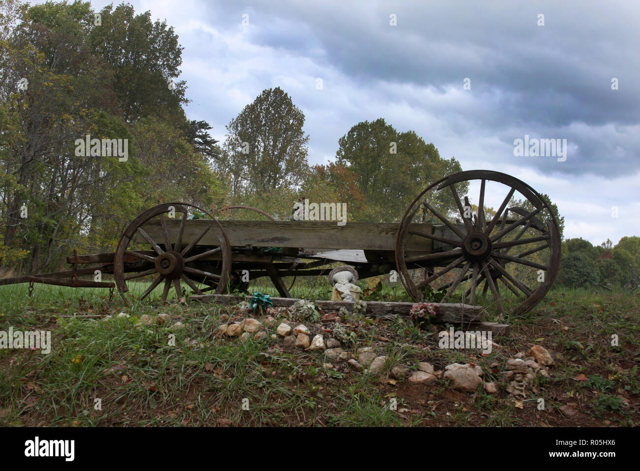 Weathered wagon hi-res stock photography and images - Alamy