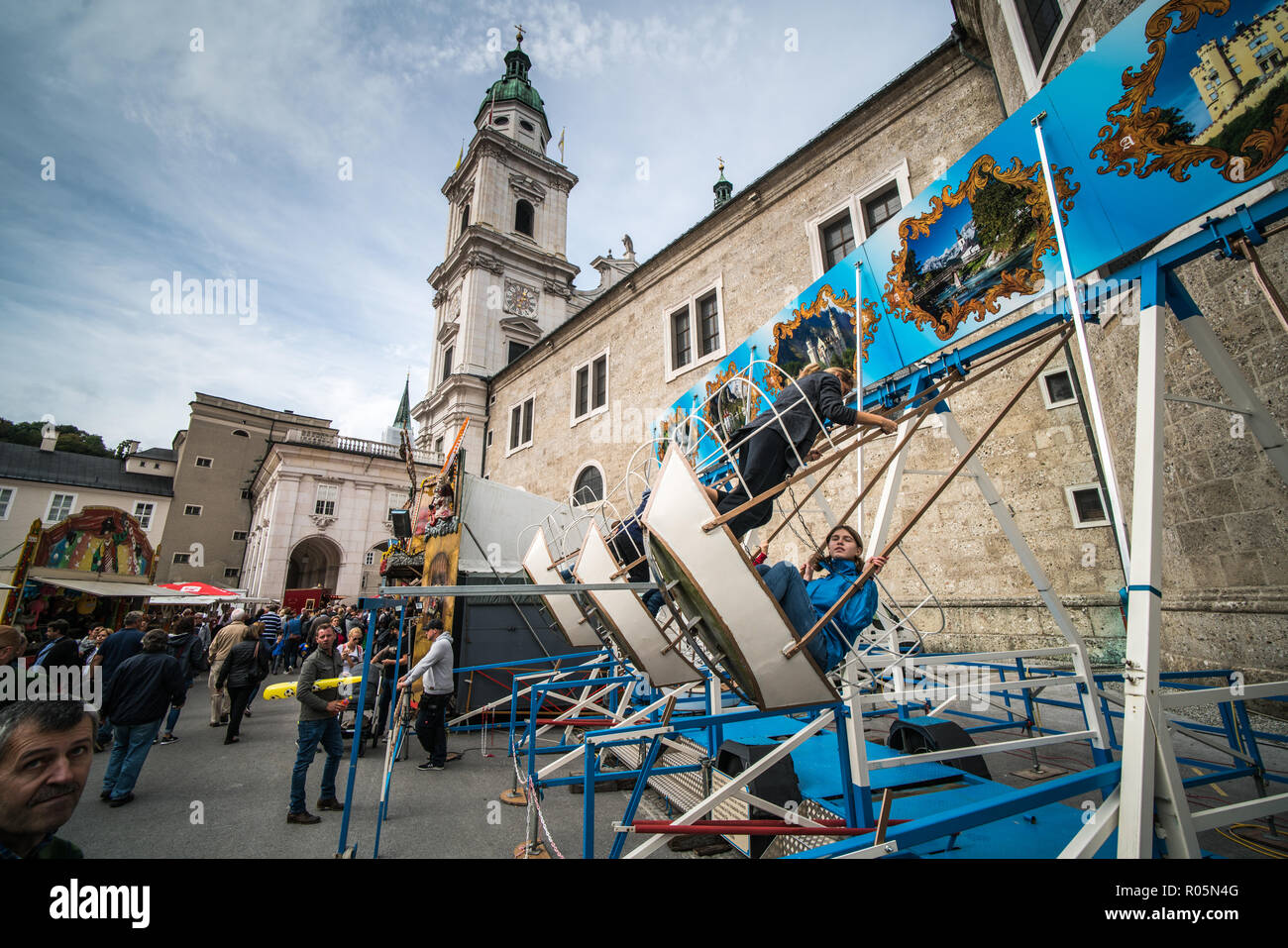 Roundabout the oktoberfest hi-res stock photography and images - Alamy