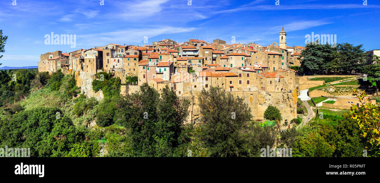 Beautiful Farnese village,panoramic view,Near Viterbo,Lazio,Italy Stock ...