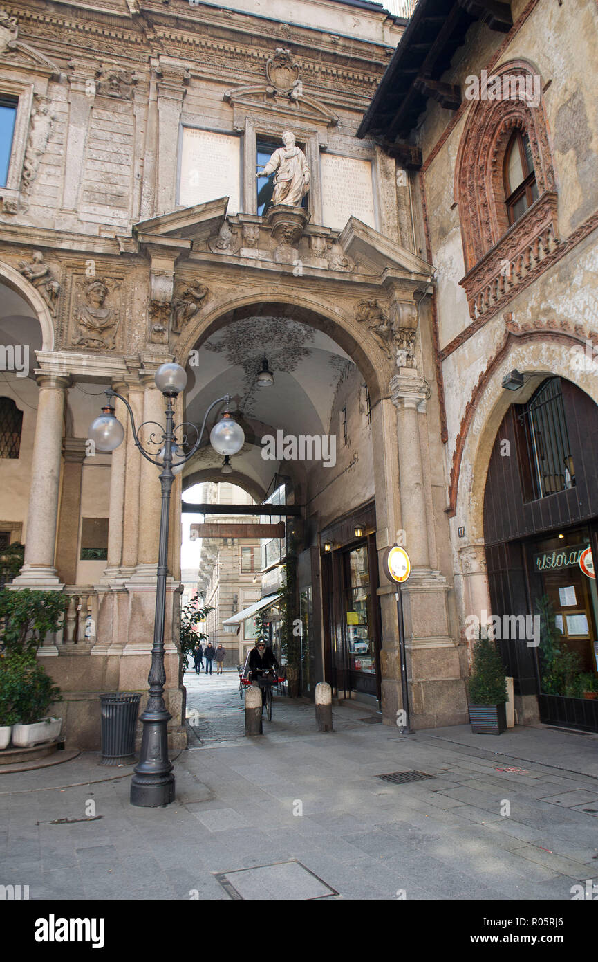 Palazzo dei mercanti hi-res stock photography and images - Alamy