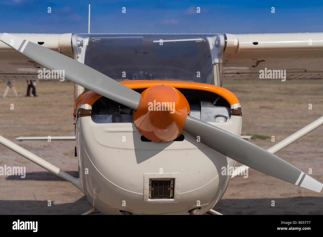 Single Runway Stock Photos & Single Runway Stock Images - Alamy