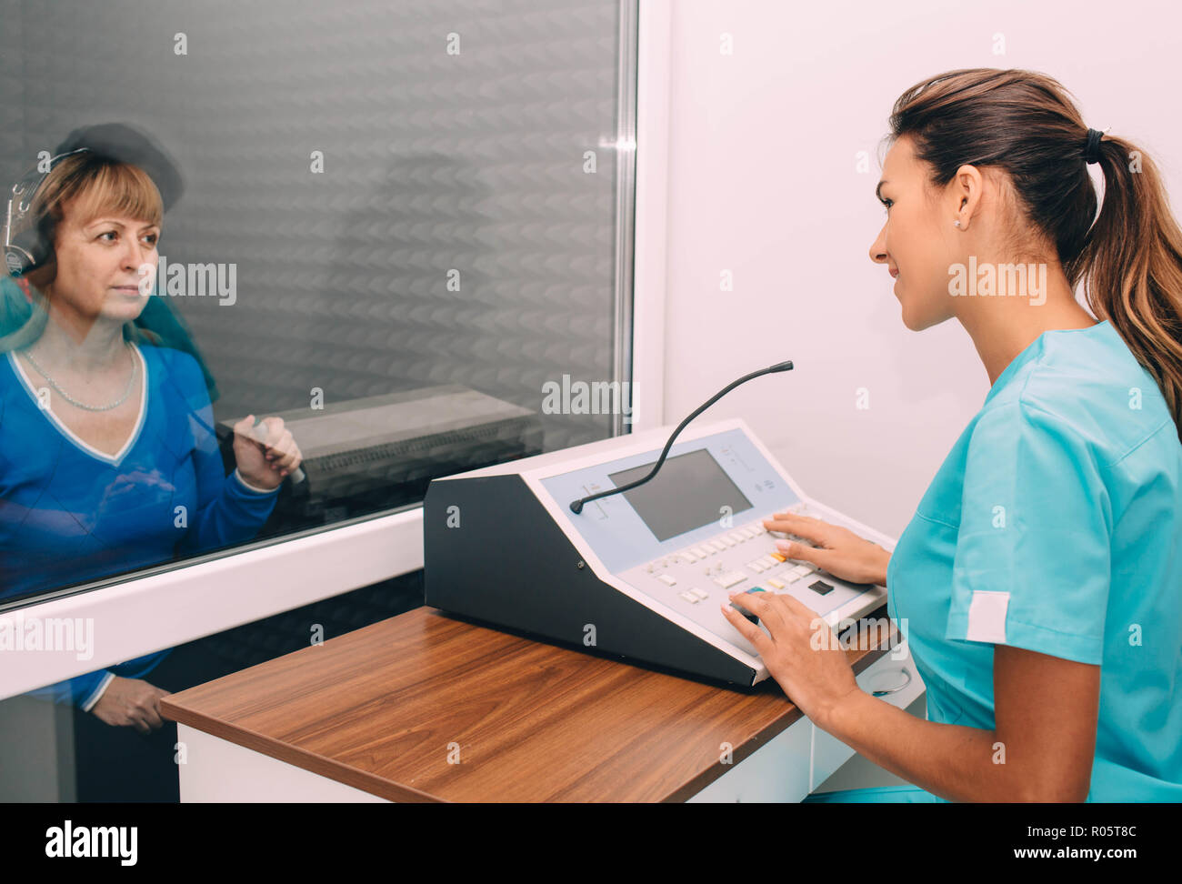 Hearing test adult hi-res stock photography and images - Alamy