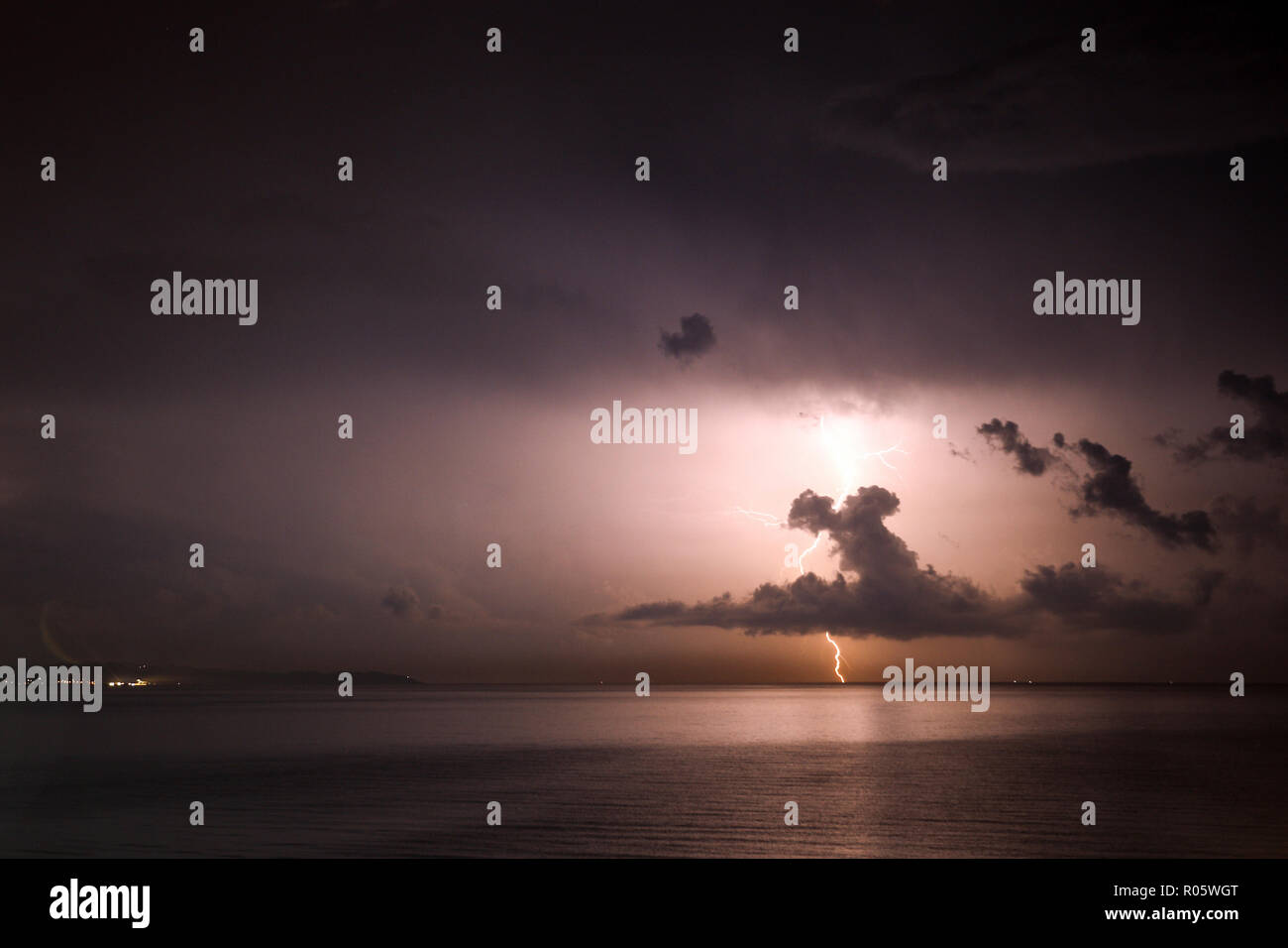 Rain cloud lightning hi-res stock photography and images - Alamy
