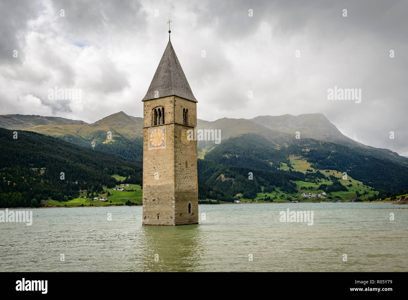 Old graun hi-res stock photography and images - Alamy