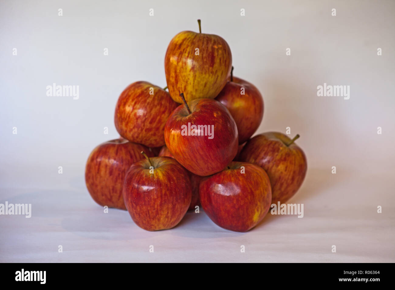 Stacked Red Apples Stock Photo - Alamy