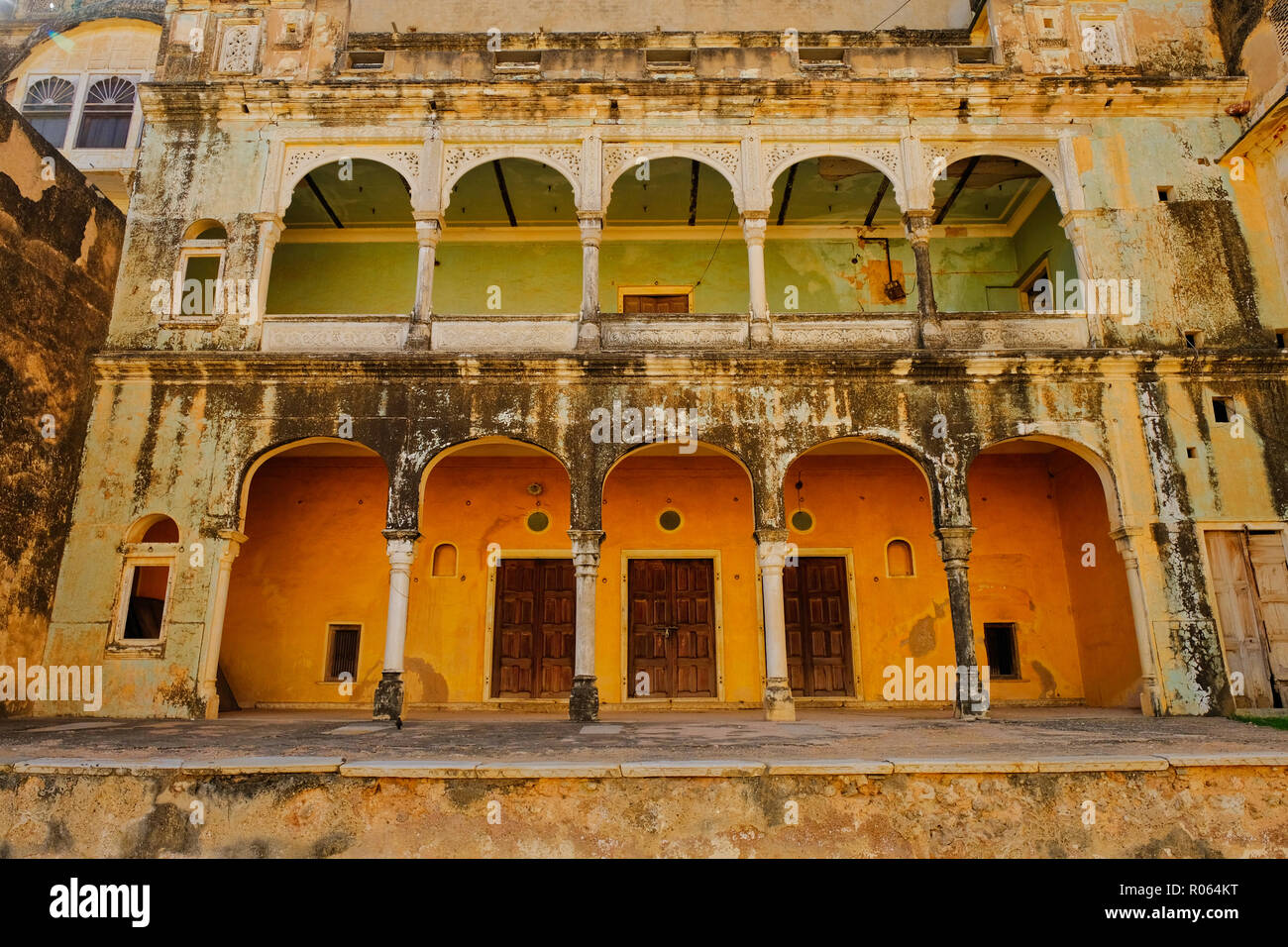 Old haveli hi-res stock photography and images - Alamy
