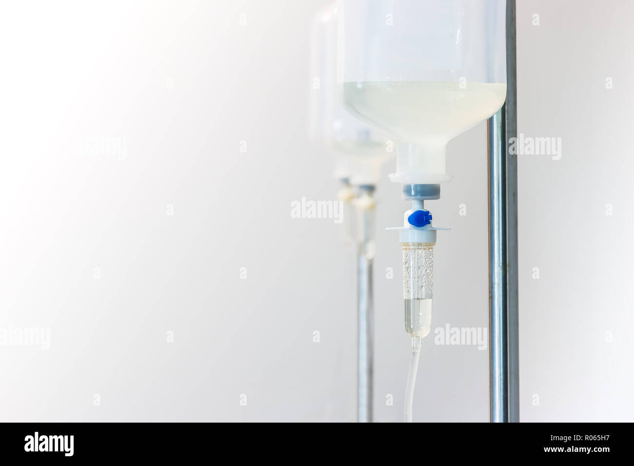 Intravenous infusion hi-res stock photography and images - Alamy
