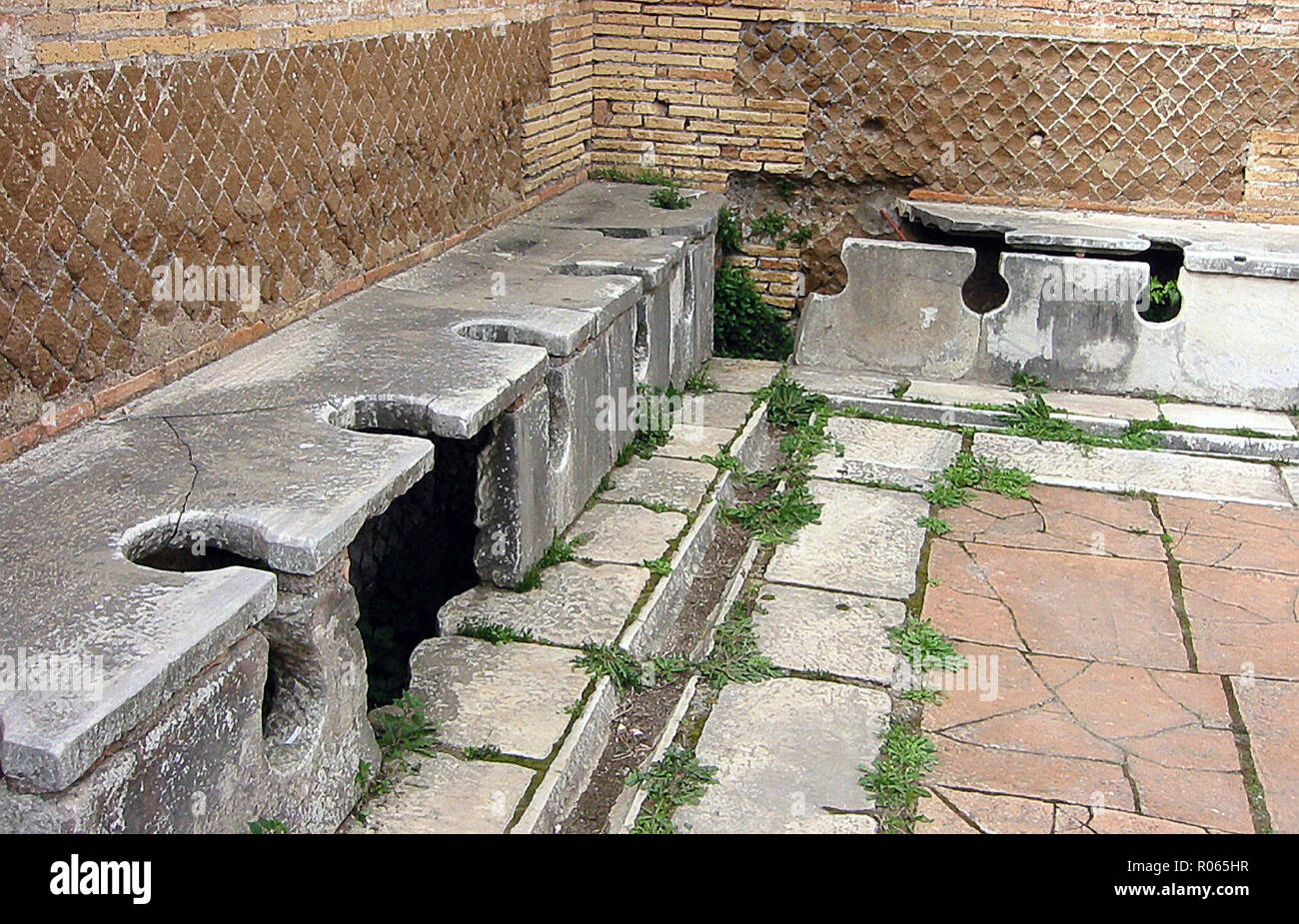 Roman public toilet hi-res stock photography and images - Alamy