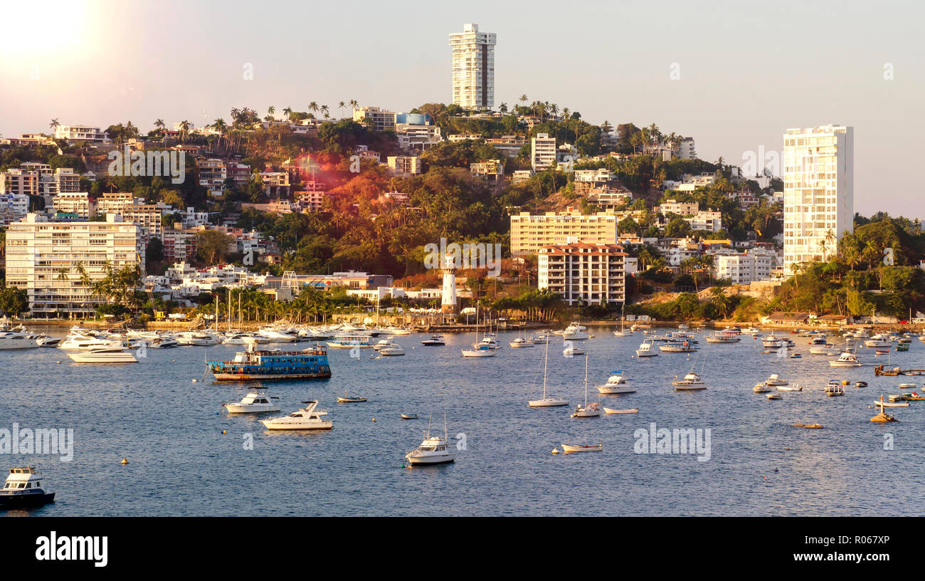 Acapulco skyline hi-res stock photography and images - Alamy