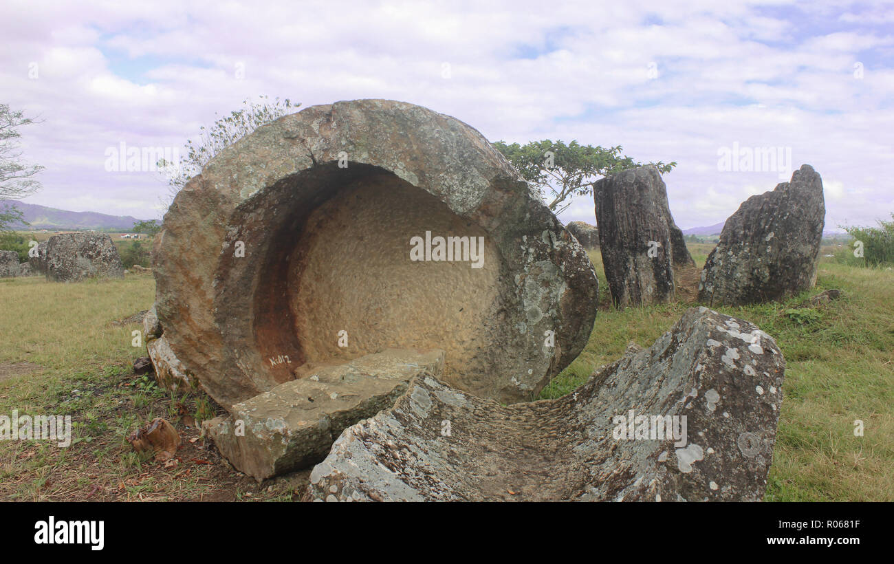 Stone jars hi-res stock photography and images - Alamy