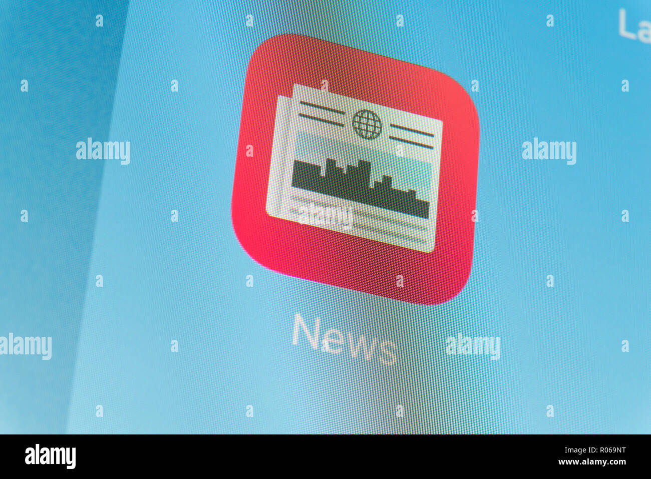 Newspaper app hi-res stock photography and images - Alamy