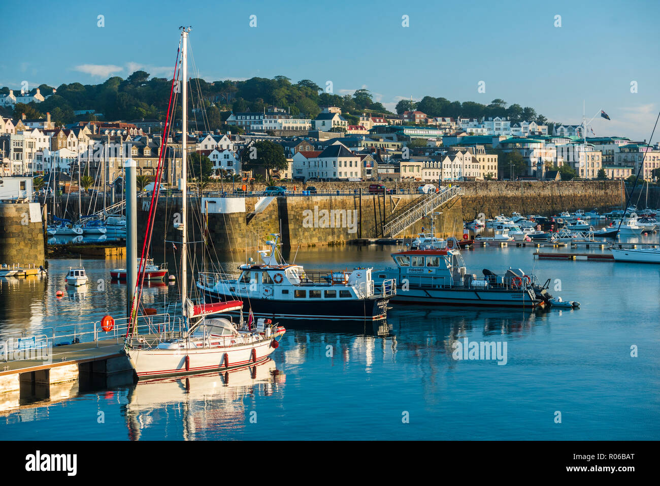 Guernsey fishing boats hi-res stock photography and images - Alamy