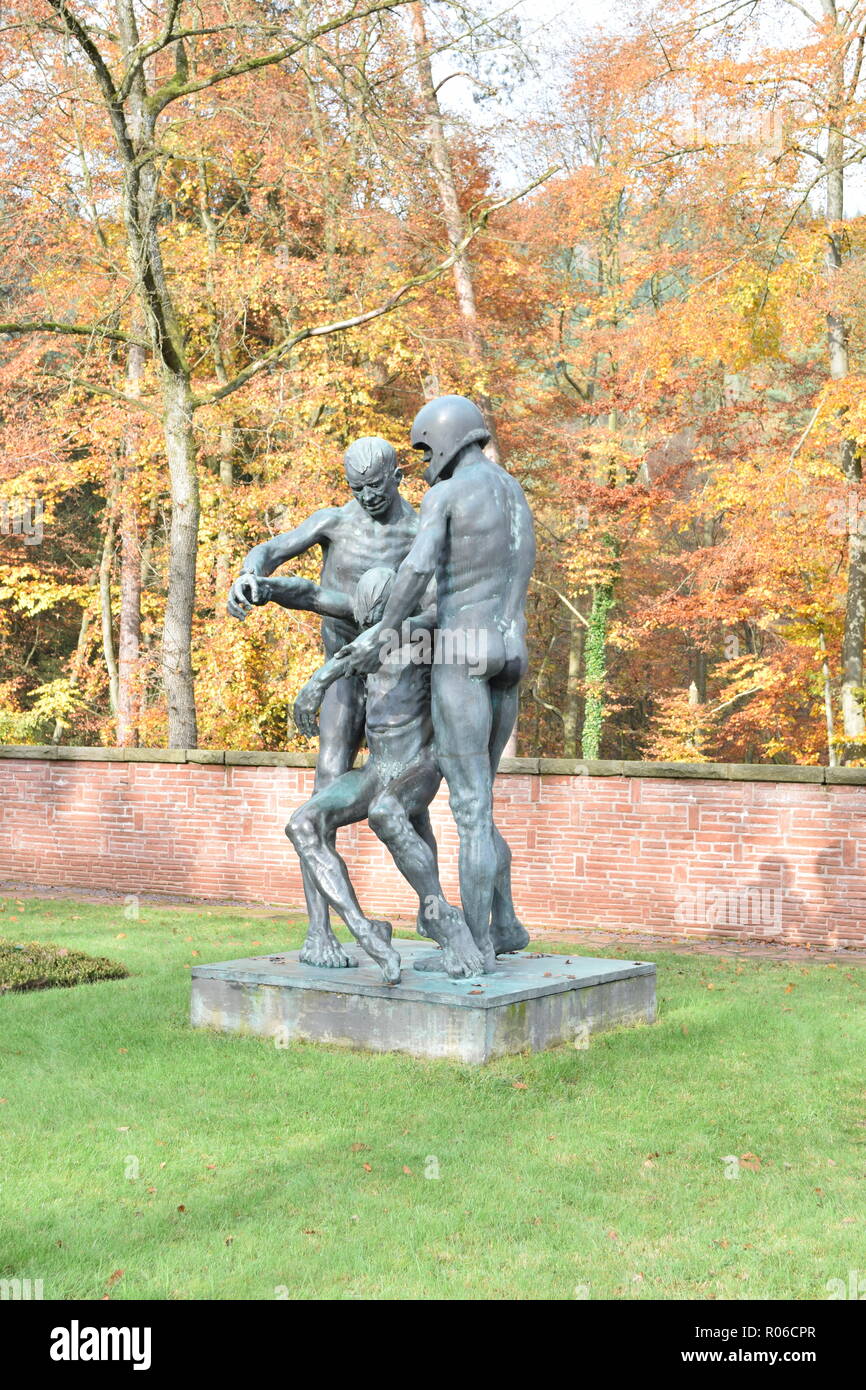 Bronze sculpture two men sculpture hi-res stock photography and images ...