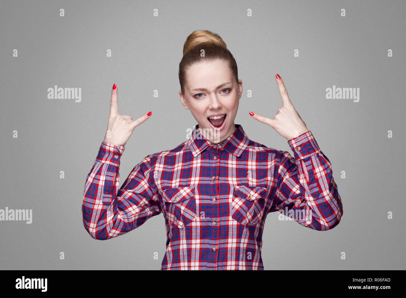 Beautiful blonde girl scream hi-res stock photography and images - Alamy