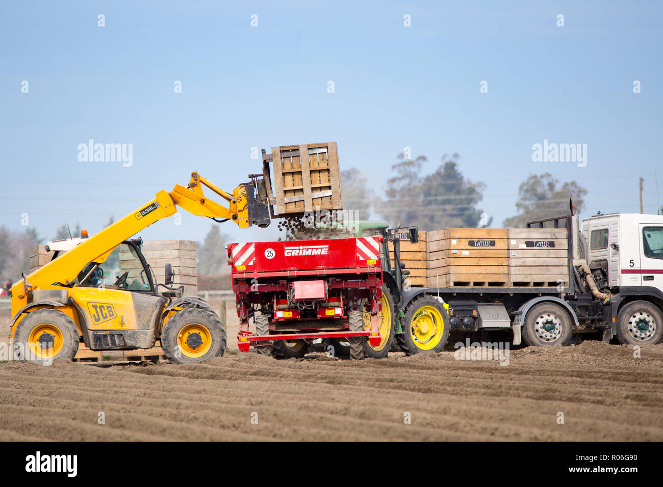 Agriculture health truck jcb hi-res stock photography and images - Alamy