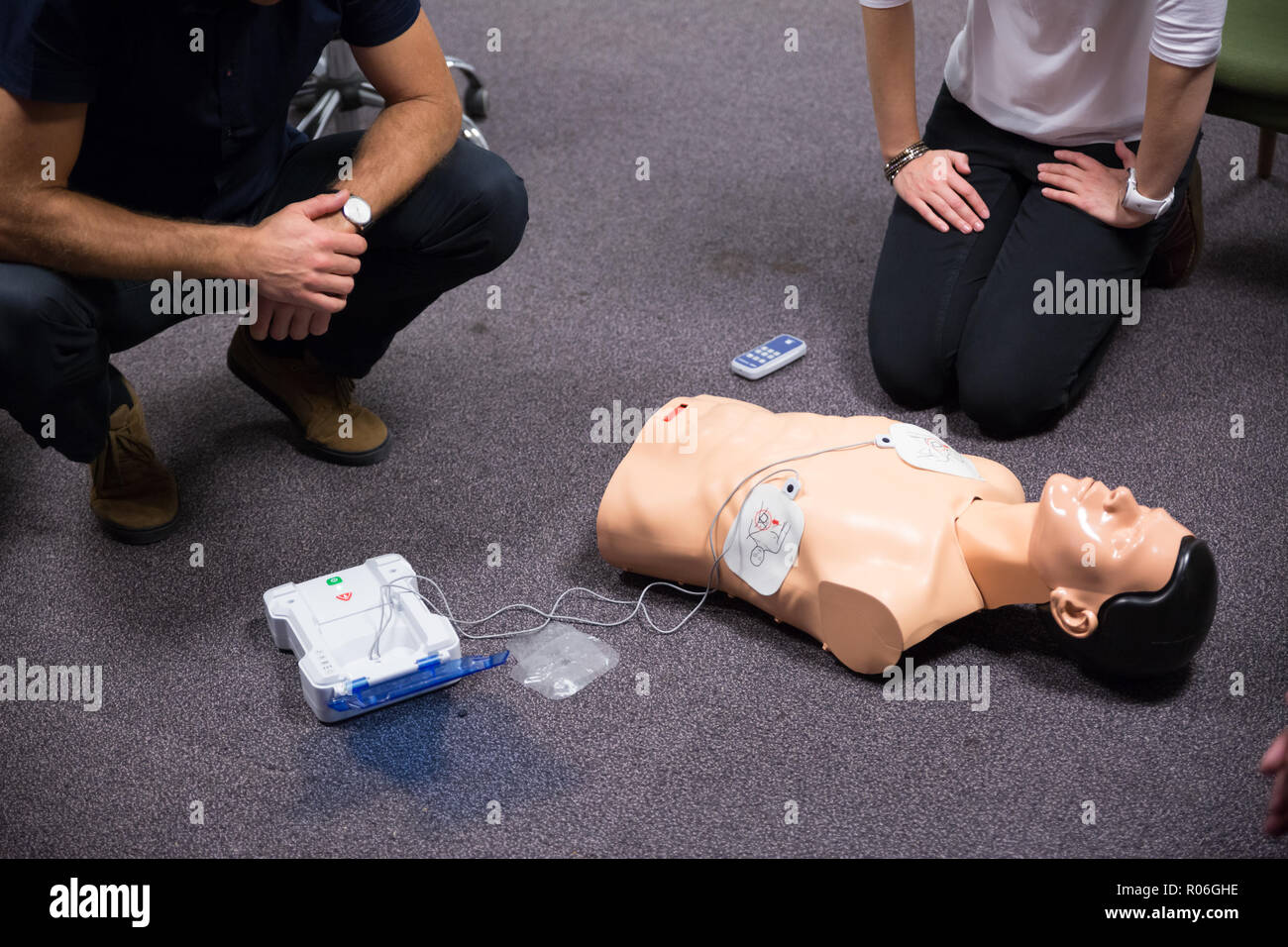 First Aid Training. Defibrillator CPR Practice Stock Photo - Alamy