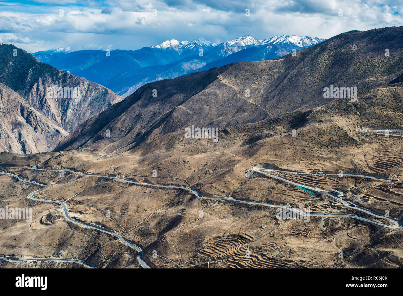 Tibet BaSu turn 72 mountain scenery Stock Photo - Alamy