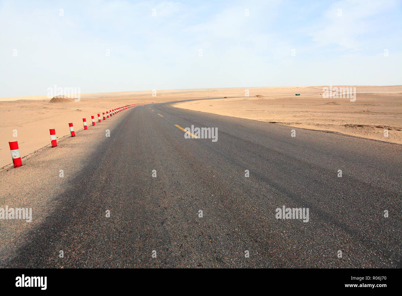 Qinghai province of the exploration, cliff HuaTuGou gobi desert Stock ...