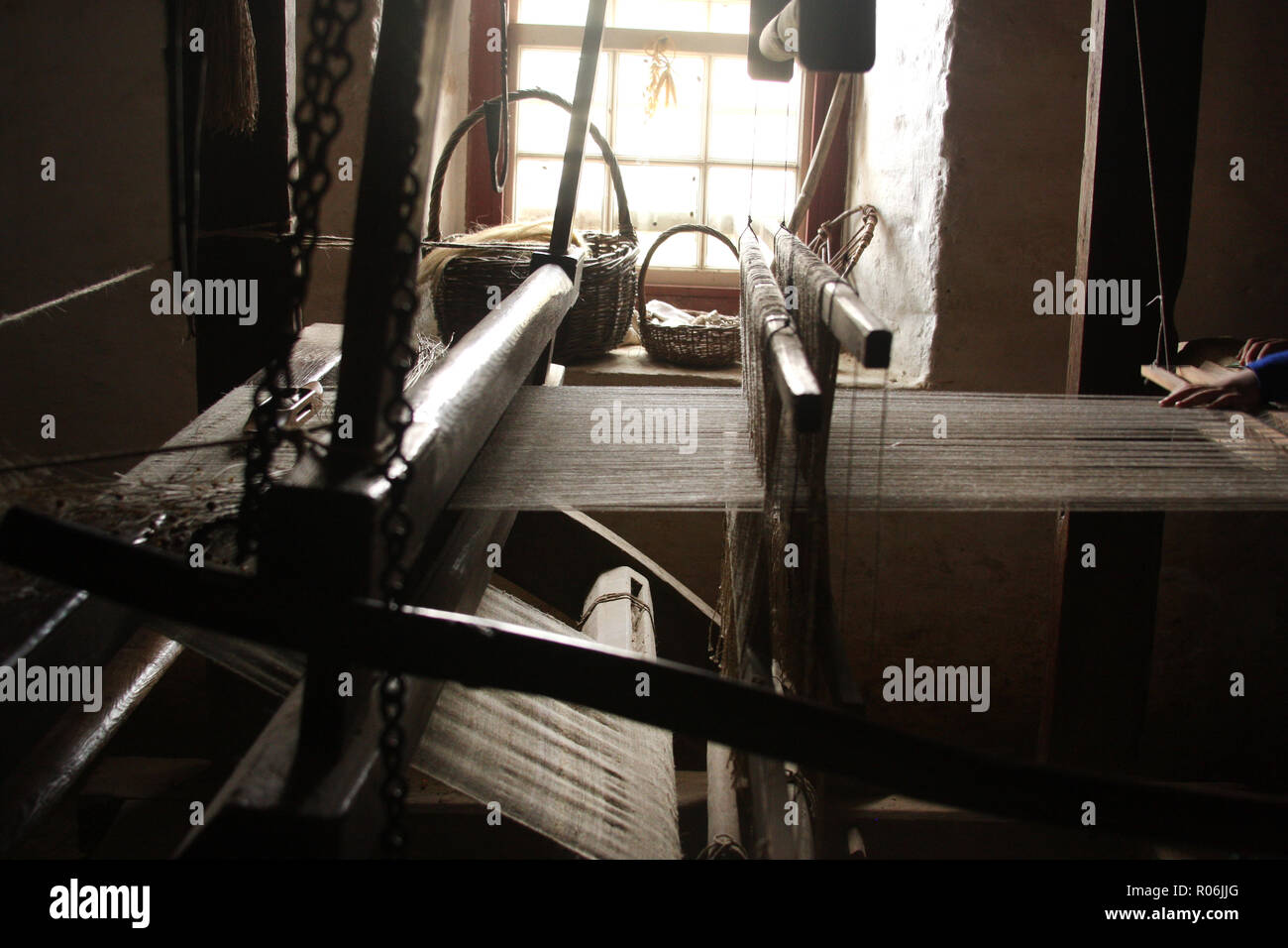 Old loom hi-res stock photography and images - Alamy